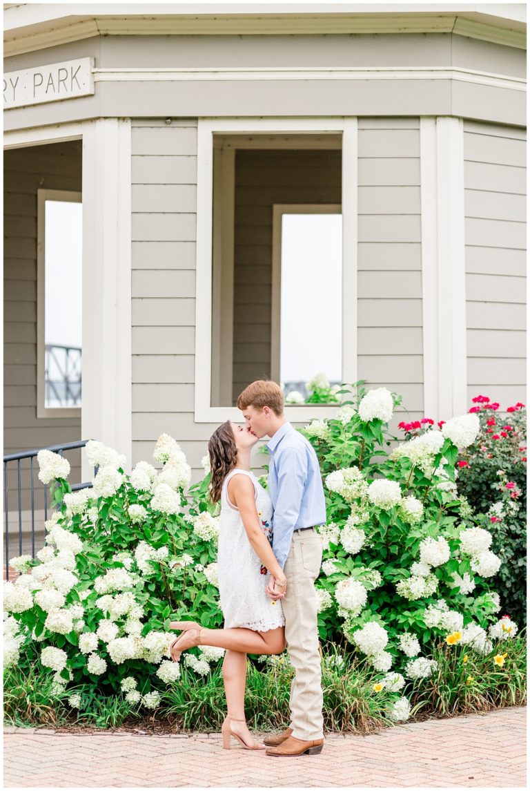 A Rhodes Ferry Park Engagement Session | Michaela ...